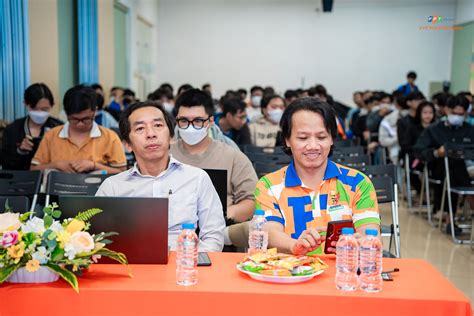 Sinh viên FPT Polytechnic HCM học cách ứng dụng GIT JIRA trong quản lý Source Code Cao Đẳng