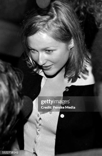 Jewel Kilcher 1996 Photos And Premium High Res Pictures Getty Images