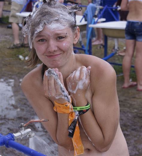 Just Trying To Wash Her Hair In Peace Porn Pic Eporner