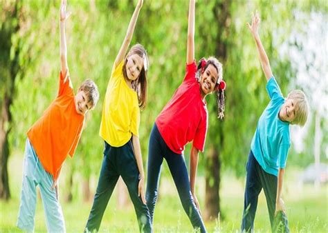 बच्चों को उम्र भर स्वस्थ रखती हैं बचपन में सिखाई ये Good Habits Teach