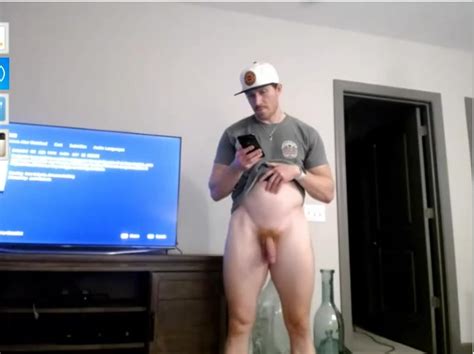 BIG STRAIGHT BUDDY NAKED CHILLING ThisVid