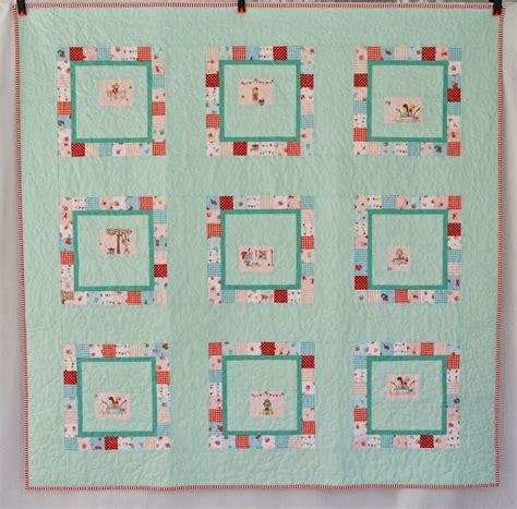 Quilt Story Patchwork Frames Quilt From The Sewing Chick