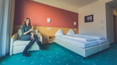 Fotos Y Opiniones Del Estacionamiento Del Bokan Exclusiv Tripadvisor