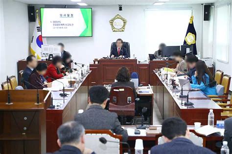 단독 성폭력 의혹 해명 질문하자 정회송파구의회 파행