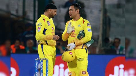 Better To Include A Fast Bowler Than Playing Ms Dhoni Harbhajan