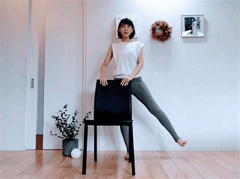 歩き方からわかるお尻の筋力お尻を横に揺らしながら歩いてない臀筋を鍛える立ったままエクサ ヨガジャーナルオンライン