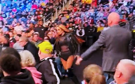 Alternative Footage Emerges Of Becky Lynchs Unexpected Wwe Smackdown