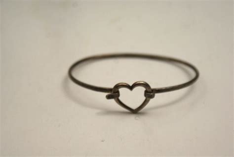 James Avery Sterling Silver Hammered Hook On Open Hea Gem