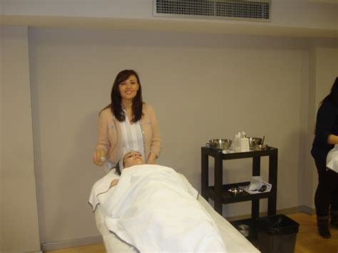 Academia De EstÉtica Hathor Curso De Masaje Kobido