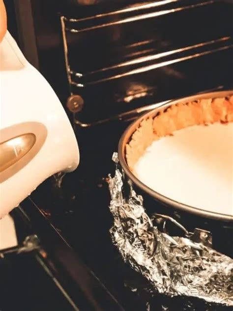 7 Reasons Why A Cheesecake Could Get Soggy How To Fix It