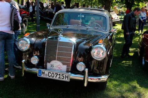 Oldtimer 메르세데스벤츠 220 S 구형 자동차에 대한 스톡 사진 및 기타 이미지 구형 자동차 조종석 0명 Istock