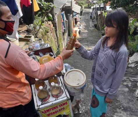Mengunjungi Kampung Jamu Wonolopo Semarang Teduh Berhias Tanaman Empok