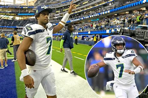 Geno Smith Exits Seahawks Game Early With Concerning Knee Injury