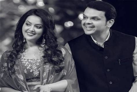 Maharashtra Deputy Cm Devendra Fadnavis Wife Lodge Fir Against Designer