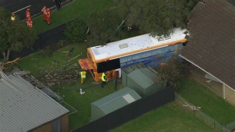 Bus Crashes Into Houses At Safety Beach Victoria Abc News