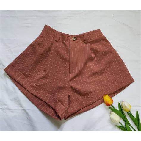 กางเกงขาสั้นทรงบาร์บี้กระดุมหน้าเอวสม็อคหลังกางเกงใส่เที่ยว Shopee
