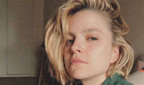 Sarah Jeanne Labrosse Rénove Sa Cour Et Montre Le Résultat Vedette Québec