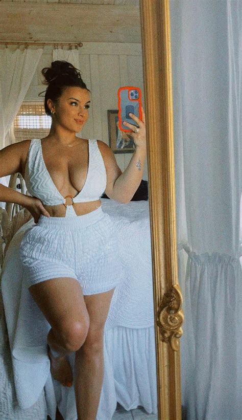 Nice Hangers Rbigtitsbutclothed