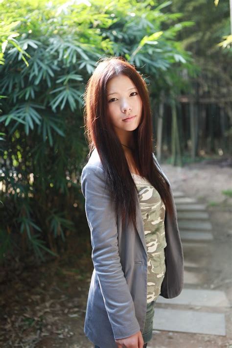 Girls Best Images Gracious Japanese Girl In Park 521公園の優雅な日本の女の子