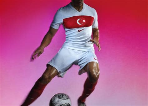 Euro 2024 Türkei Präsentiert Em Trikots