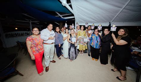 Sandy Geerman Ta Cla Pa Celebra Di Su Pensioen Despues Di 46 Aña Di Servicio Dedica Na Aruba