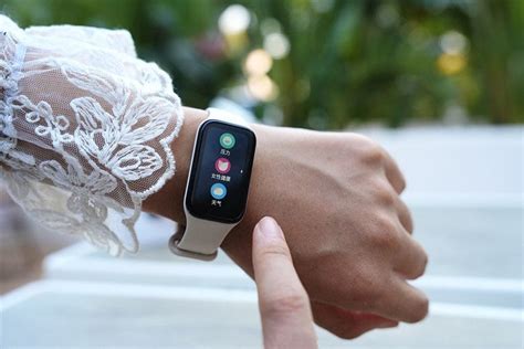 Trên tay Redmi Band Ấn tượng thiết kế và thời lượng pin