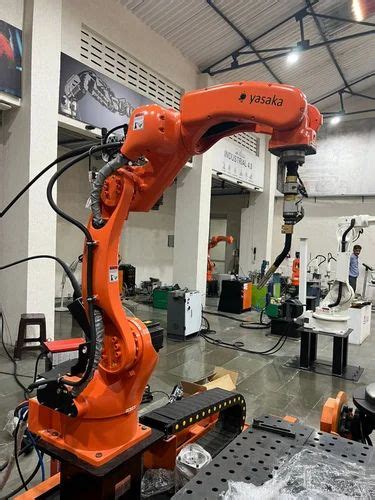 350 Amp Yasaka Welding Robot Automation Grade Automatic 5 Kva At