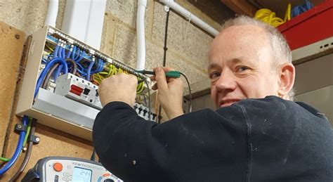 Electrical Fault Finding And Repair Electrician Newcroft Electrics