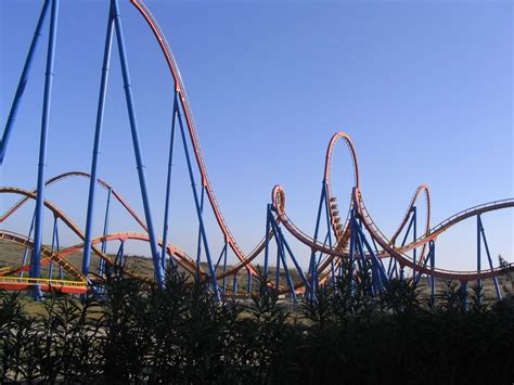 Superman La Atracción De Acero Parque Warner Madrid