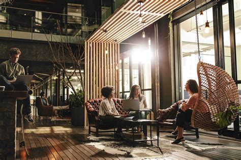 Hybrid Workplace The Top Benefits Of Adopting A Hybrid Workplace Model