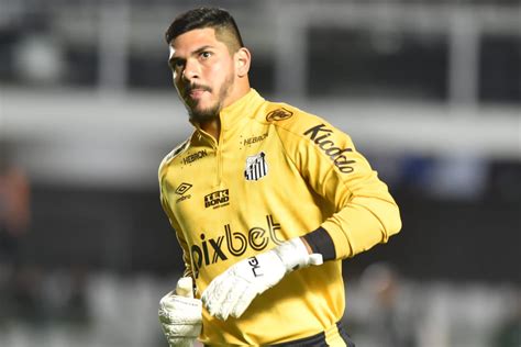 ATUAÇÕES Defesa afunda o Santos contra o Goiás e o Peixe na tabela