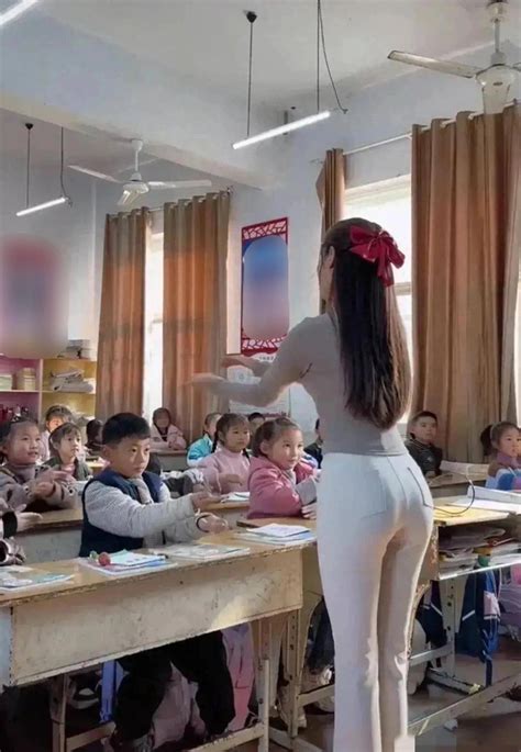 Nữ giáo viên Tiểu học nổi như cồn vì có bóng lưng quá đẹp khiến nhiều phụ huynh nam tranh nhau