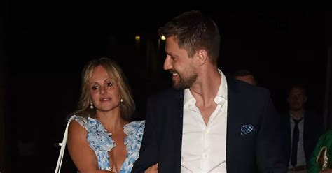 Corries Tina Obrien Head Over Heels With Hunky New Man At Jack P