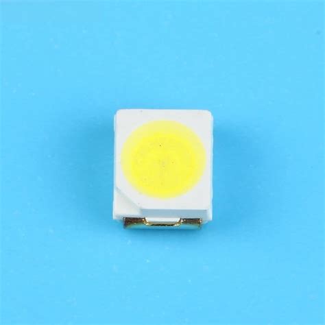 100pcs Ultra Bright 3528 LED White Chip Surface Mount 20mA 7 8LM Light