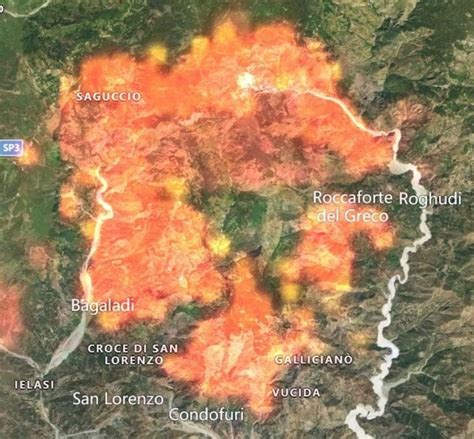Incendi In Calabria Situazione Spaventosa In Aspromonte Le Fiamme