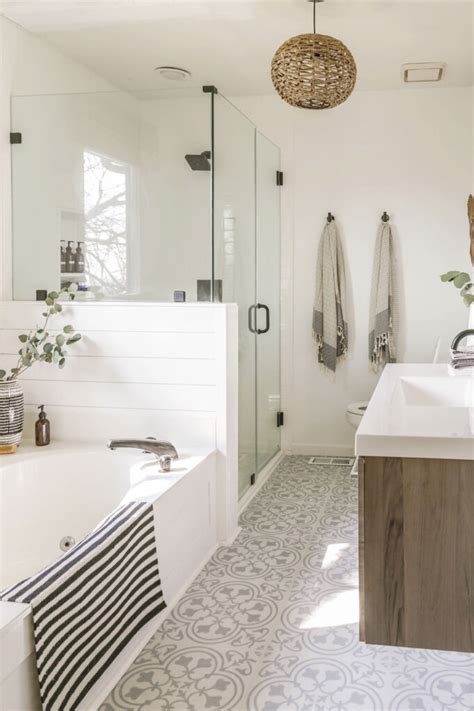 The Easiest Way To Patch A Textured Popcorn Ceiling