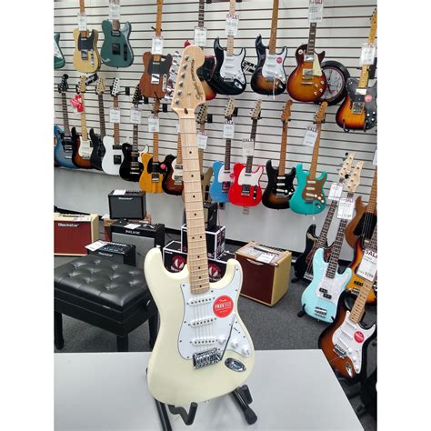 Squier Affinity Strat Cremewhite Jim Laabs Music Store