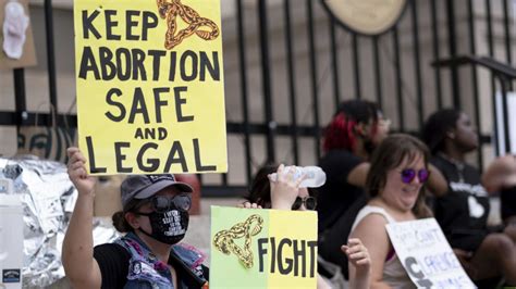 Tribunal De Eu Suspende La Prohibición Del Aborto A Partir De Las Seis