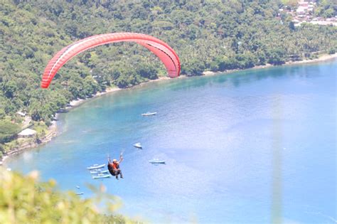 Mercy Dukung Pengembangan Wisata Paralayang Di Ambon