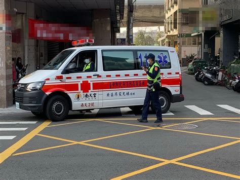 女子與家人吵翻揚言自殺 太平警及時救援助送醫 指傳媒