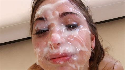 I Think Riley Reid Is Under There Somewhere Porn Pic Eporner