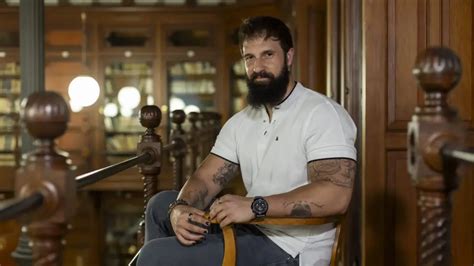 Sergio Royo Escribir Es Huir Para Aprender Dónde Conviene Quedarse