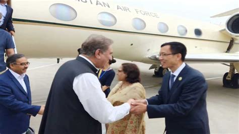 Fm Qureshi Arrives In China To Discuss Kashmir Issue