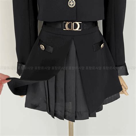 [르시앙] 자사몰 주문폭주 링스 새틴 샤틴 실크 금장 트임 날개 플리츠 주름 스커트 안감바지 에이블리