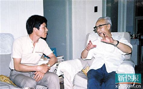 著名美术理论家梁江王朝闻先生曾戏说给我们当 导游”新快网