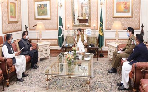 وزیراعظم سے وزیر اعلیٰ عثمان بزدار کی ملاقات۔صوبے کی مجموعی صورتحال پر