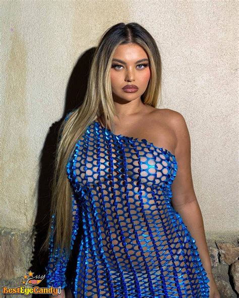 Sofia Jamora Photo 6490797 [800x1000]