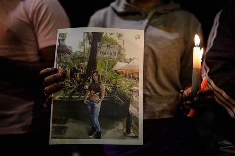 Valentina Trespalacios Casi Venden Su Celular Por Medio Millón De