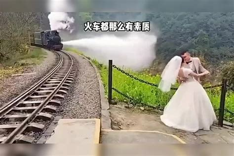 这种情况只有在中国见到，为火车司机点赞！