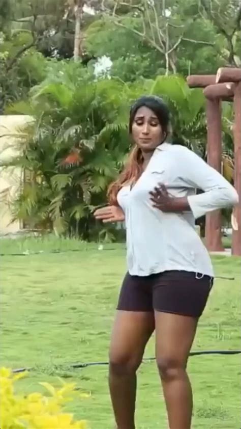 Swathi Naidu | swathinaidu dance 💃 #swathinaidu | Instagram